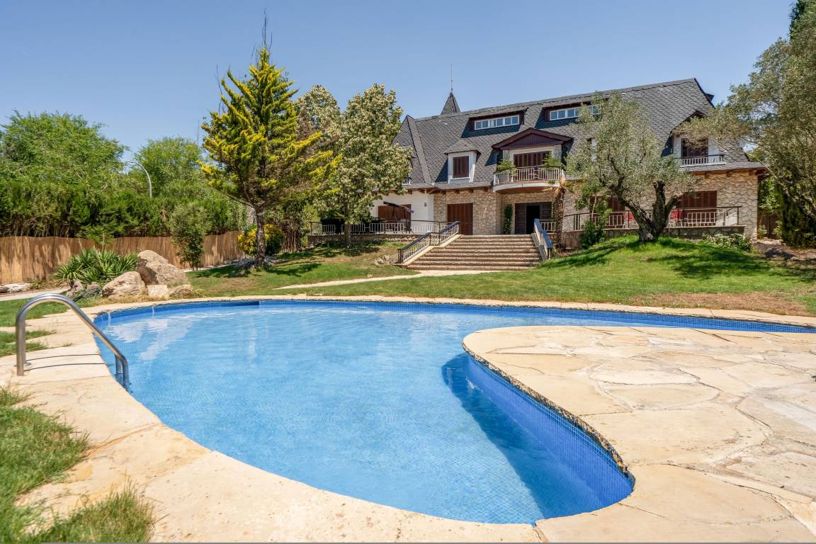 658 M² Appartement ∙ 8 Chambres ∙ 15 Personnes - Viladecans