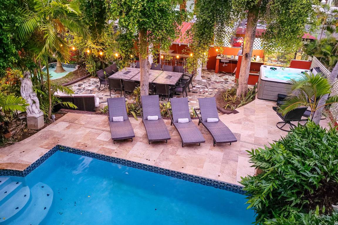 325 M² Casa ∙ 6 Habitaciones ∙ 24 Huéspedes - Guaynabo
