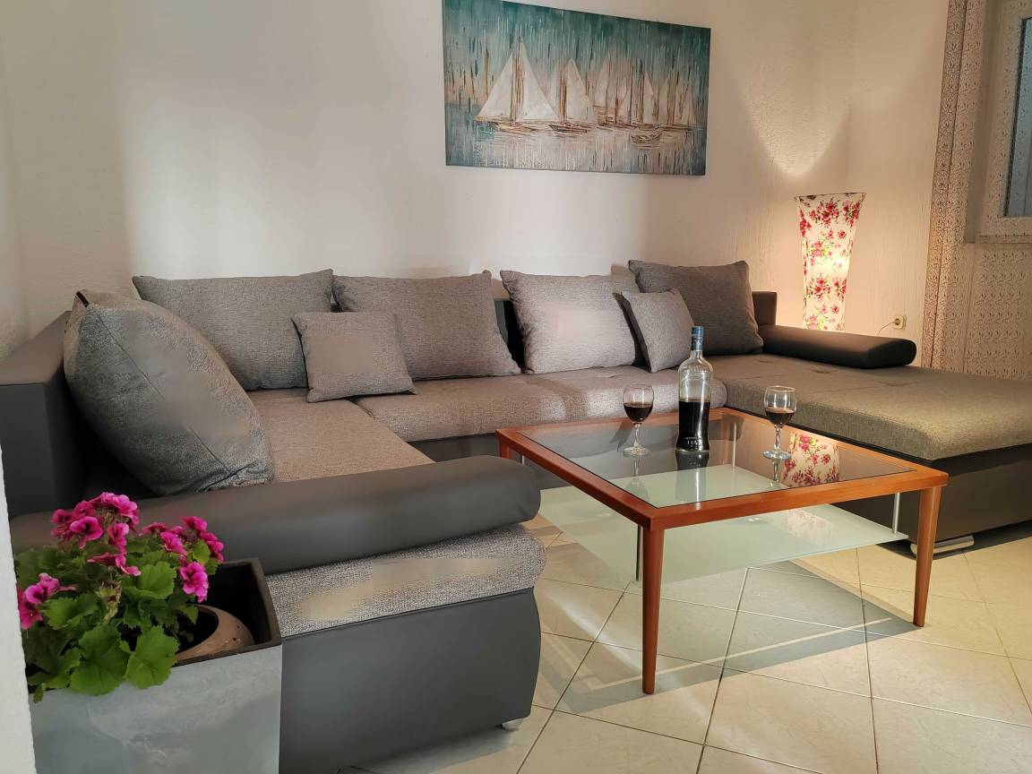 120 M² Ferienwohnung ∙ 2 Schlafzimmer ∙ 6 Gäste - Rogoznica