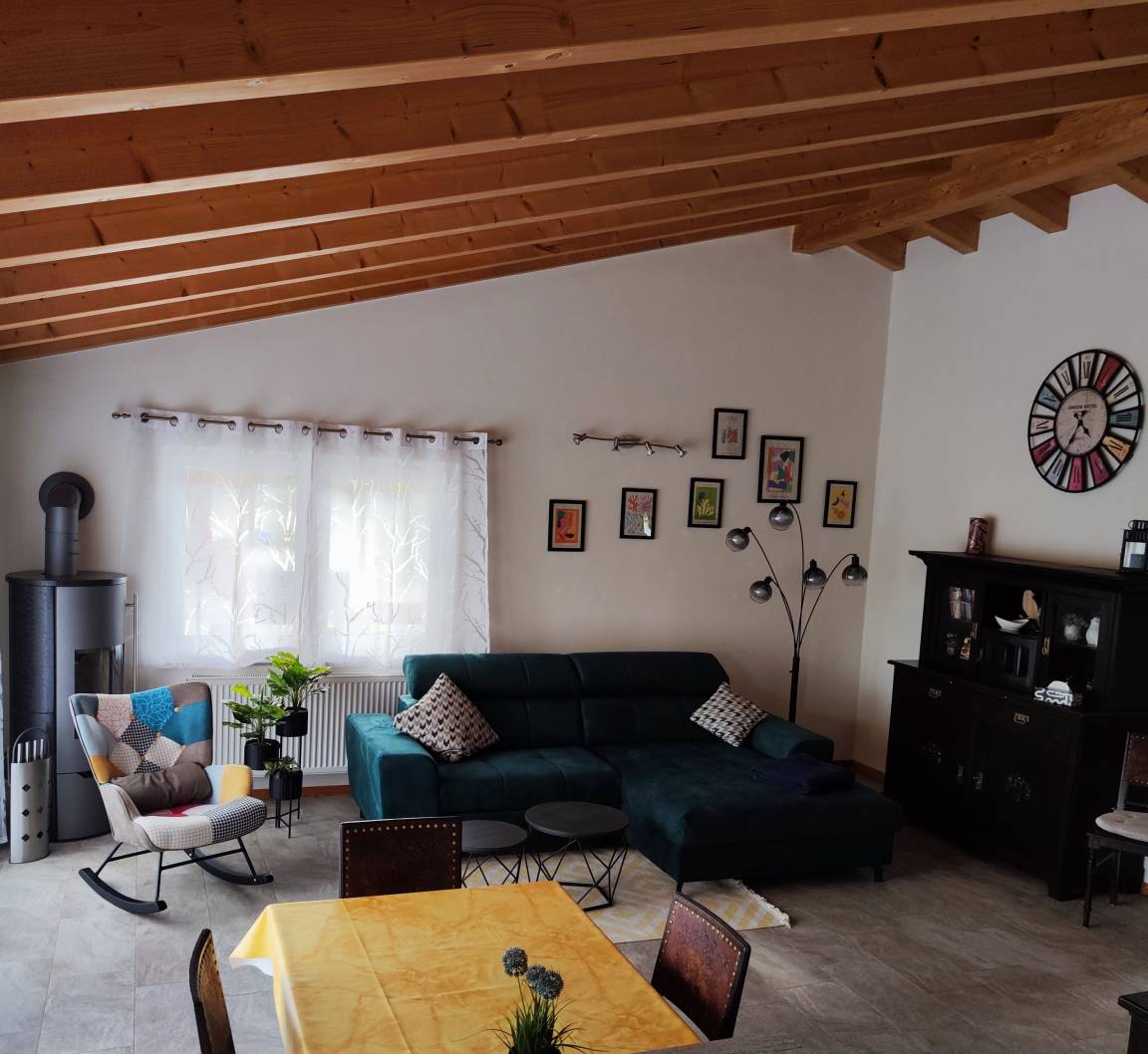 94 M² Talo ∙ 2 Makuuhuonetta ∙ 6 Vierasta - Deggenhausertal