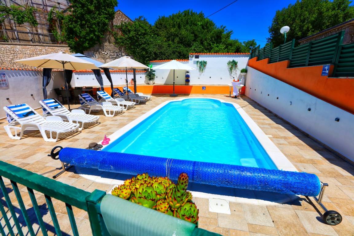 120 M² House ∙ 3 Bedrooms ∙ 8 Guests - Makarska Riviera