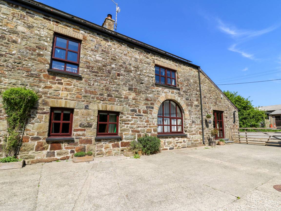 Cottage ∙ 3 Bedrooms ∙ 8 Guests - Aberporth