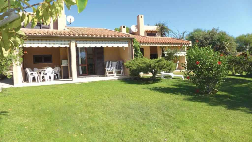 75 M² Ferienhaus ∙ 2 Schlafzimmer ∙ 6 Gäste - Costa Rei