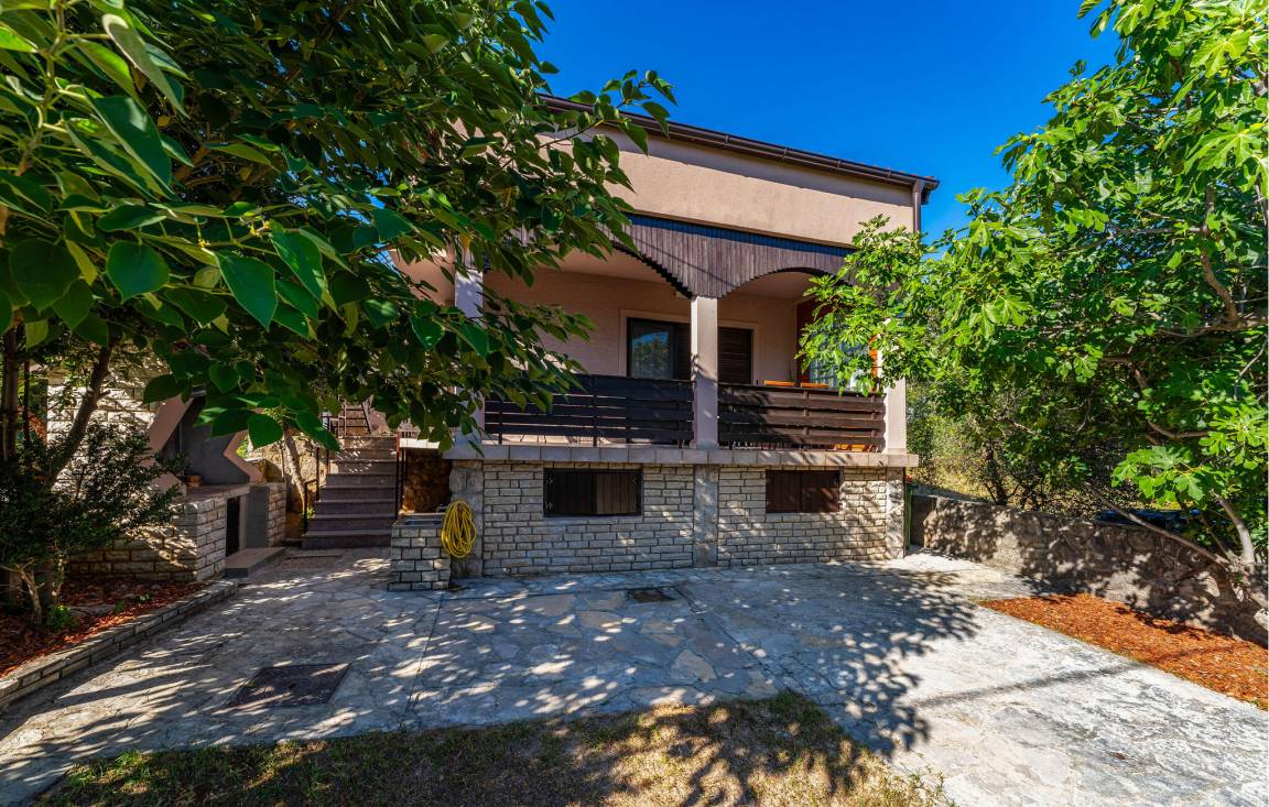 100 M² Ferienhaus ∙ 3 Schlafzimmer ∙ 6 Gäste - Starigrad-Paklenica