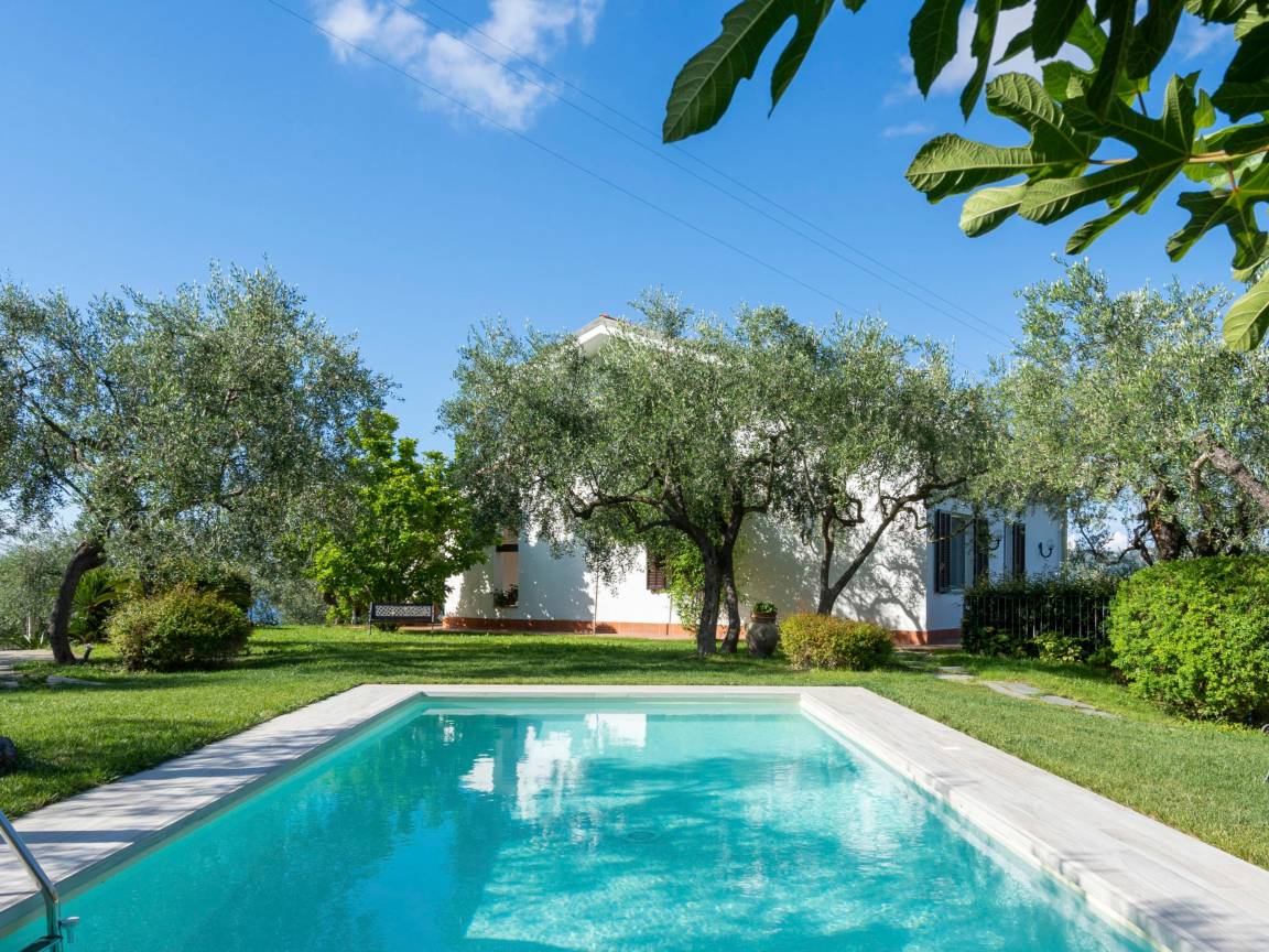 250 M² Villa ∙ 7 Chambres ∙ 14 Personnes - Diano Marina