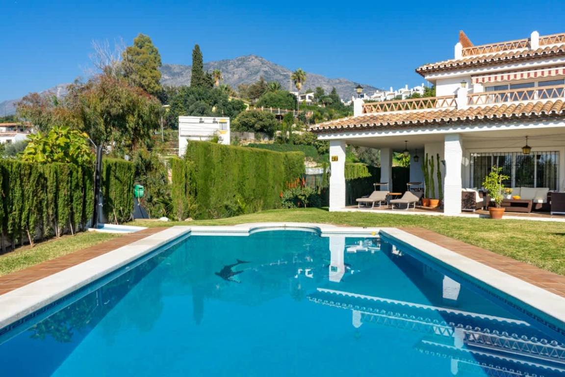 Villa ∙ 4 Bedrooms ∙ 8 Guests - Fuengirola