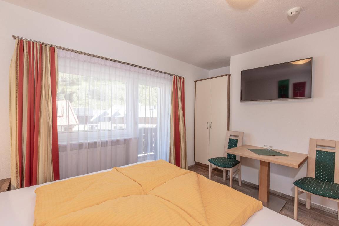 40 M² Ferienwohnung ∙ 1 Schlafzimmer ∙ 4 Gäste - Längenfeld