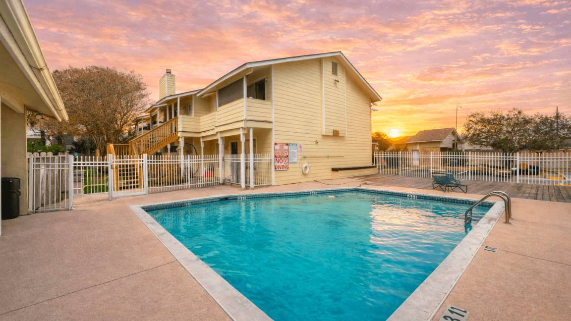 98 M² Apartment ∙ 2 Bedrooms ∙ 7 Guests - Corpus Christi, TX