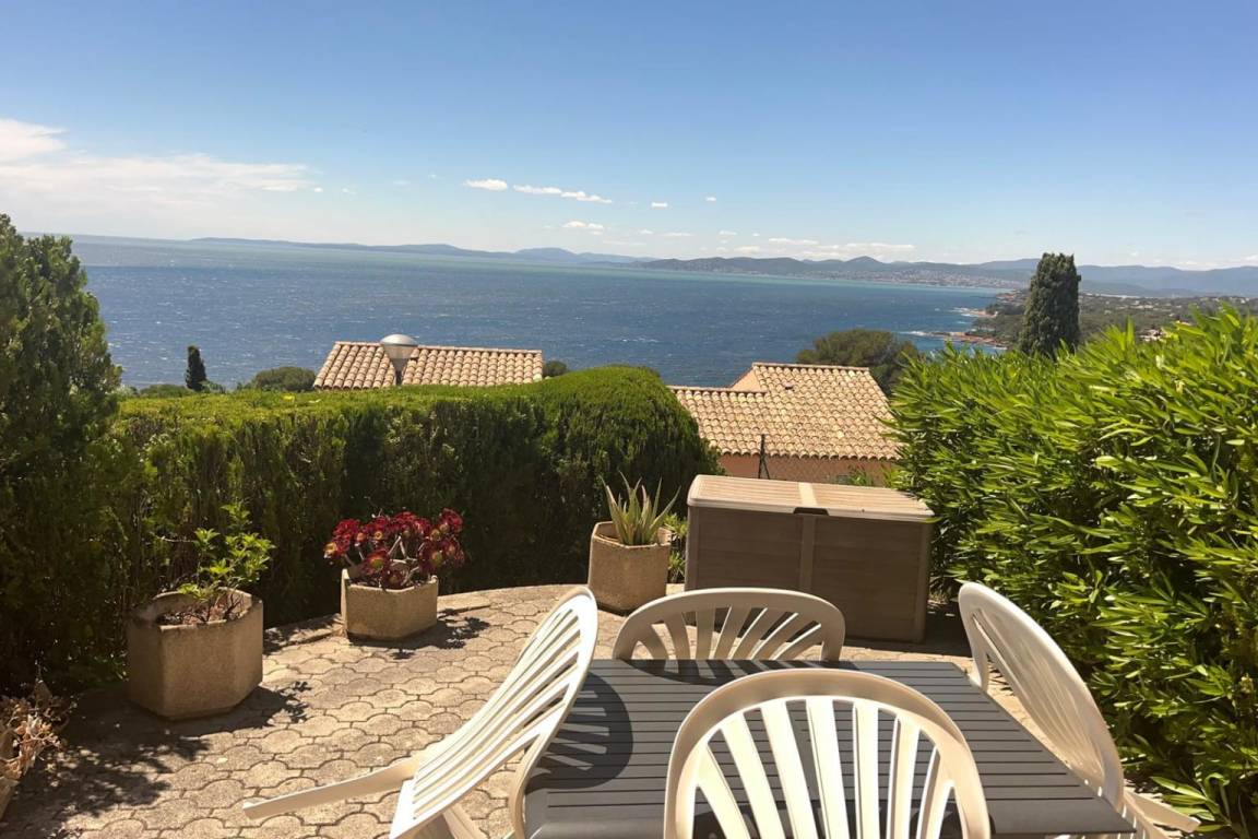 45 M² Appartement ∙ 2 Chambres ∙ 4 Personnes - Saint-Raphaël