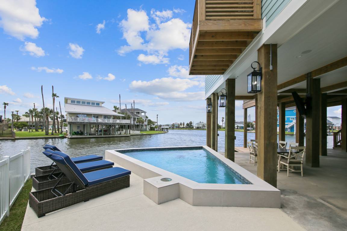 230 M² House ∙ 5 Bedrooms ∙ 12 Guests - Jamaica Beach, Galveston