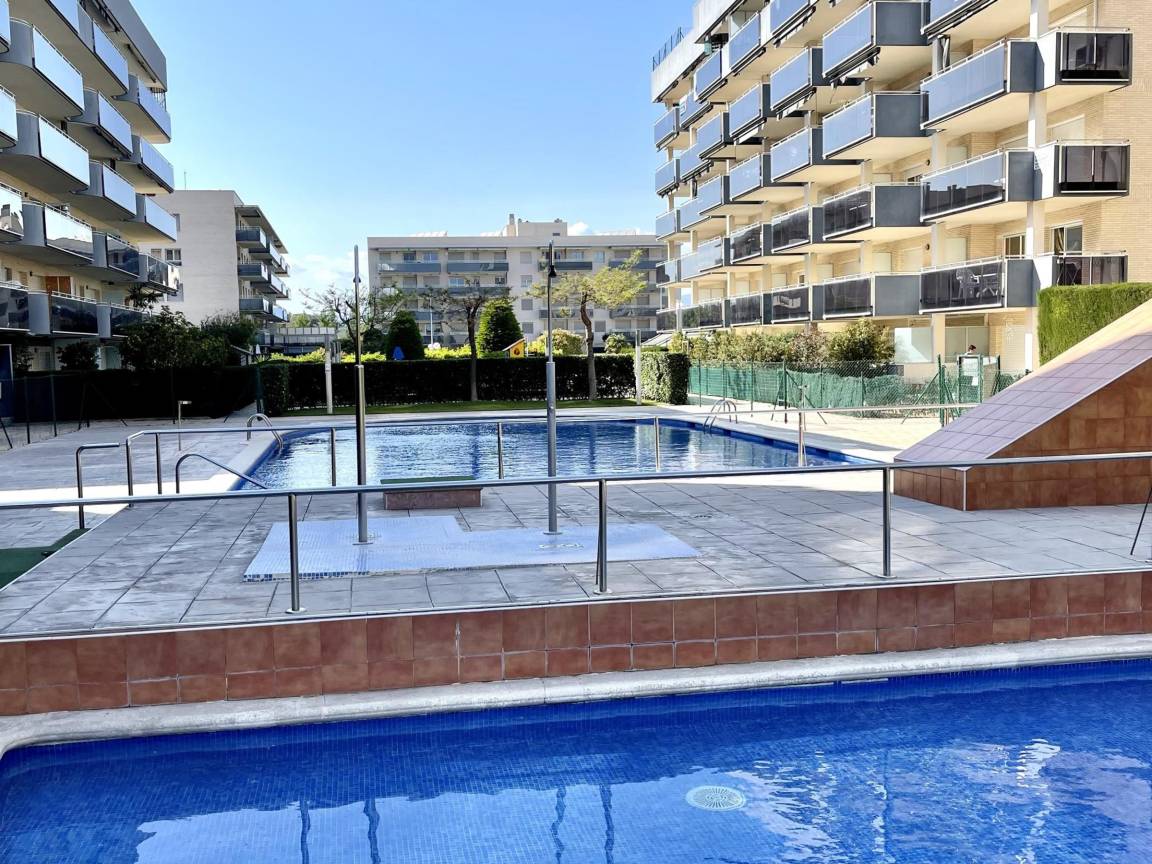 80 M² Apartamento ∙ 2 Habitaciones ∙ 6 Huéspedes - La Pineda