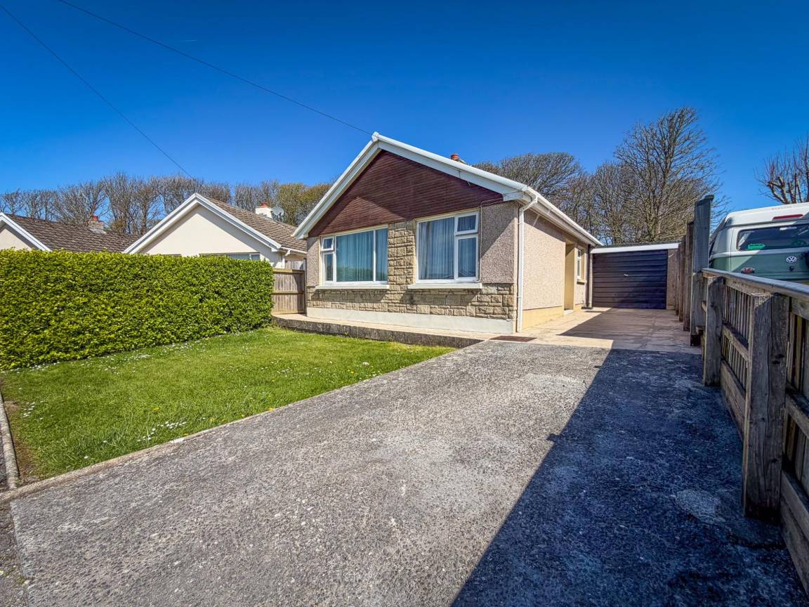 93 M² House ∙ 2 Bedrooms ∙ 4 Guests - Manorbier