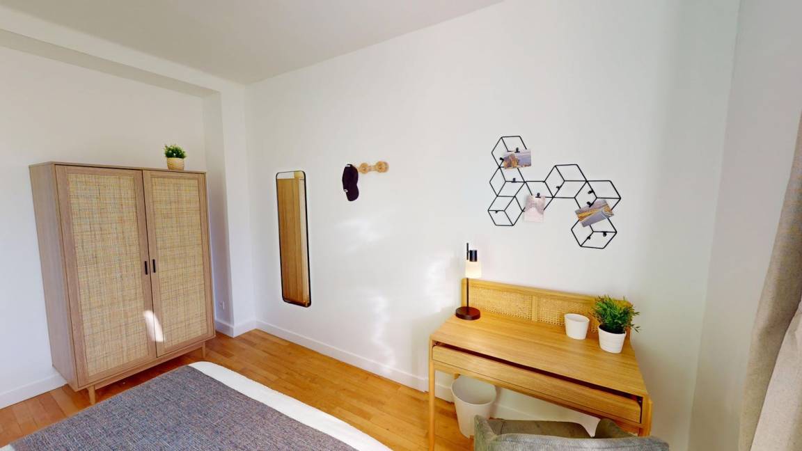 135 M² Private Room ∙ 1 Bedroom ∙ 1 Guest - Lyon