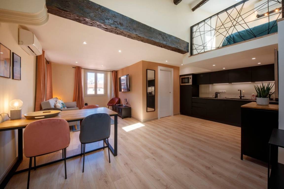38 M² Appartement ∙ 2 Chambres ∙ 4 Personnes - Carros
