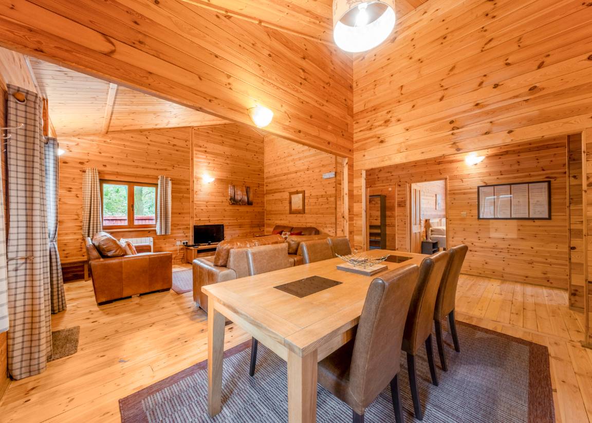 Chalet ∙ 3 Bedrooms ∙ 6 Guests - West Midlands