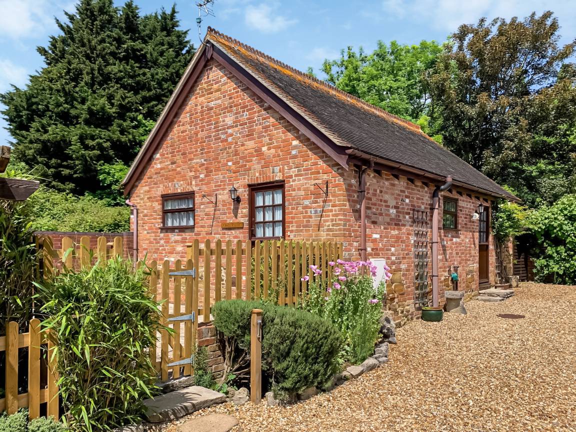 Cottage ∙ 1 Bedroom ∙ 2 Guests - Bournemouth