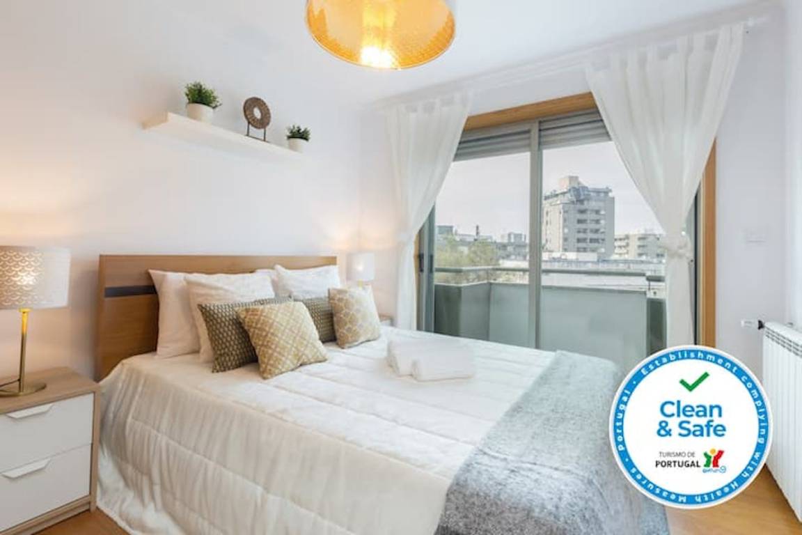 89 M² Apartamento ∙ 3 Habitaciones ∙ 5 Huéspedes - Oporto