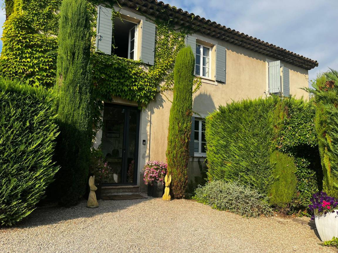 40 M² House ∙ 4 Bedrooms ∙ 10 Guests - Grasse