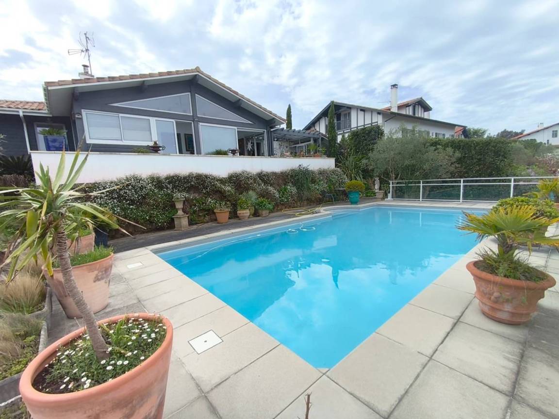 170 M² Villa ∙ 2 Sovrum ∙ 4 Gäster - Hendaye