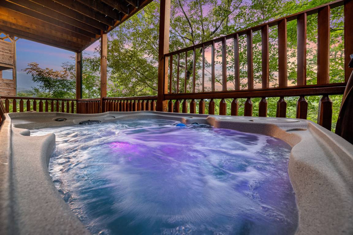 135 M² House ∙ 2 Bedrooms ∙ 8 Guests - Gatlinburg, TN
