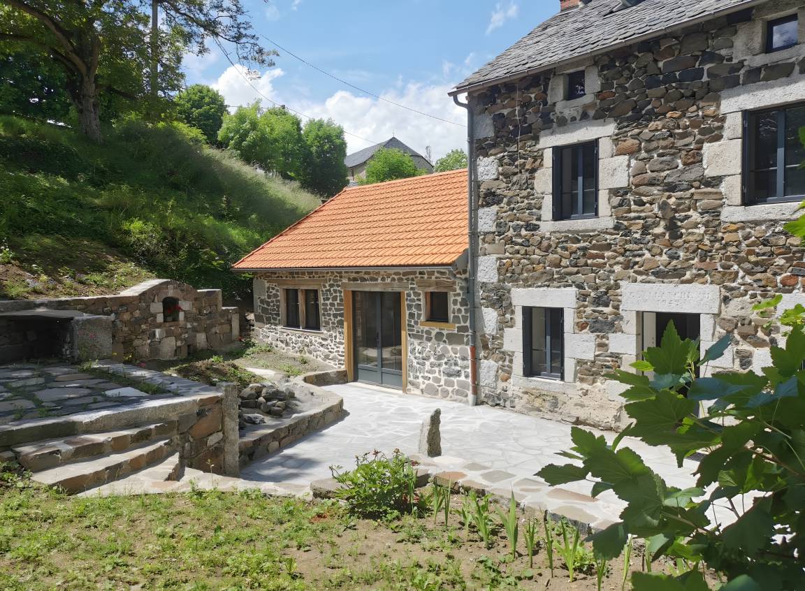 150 M² Maison De Vacances ∙ 3 Chambres ∙ 9 Personnes - Saint-Flour