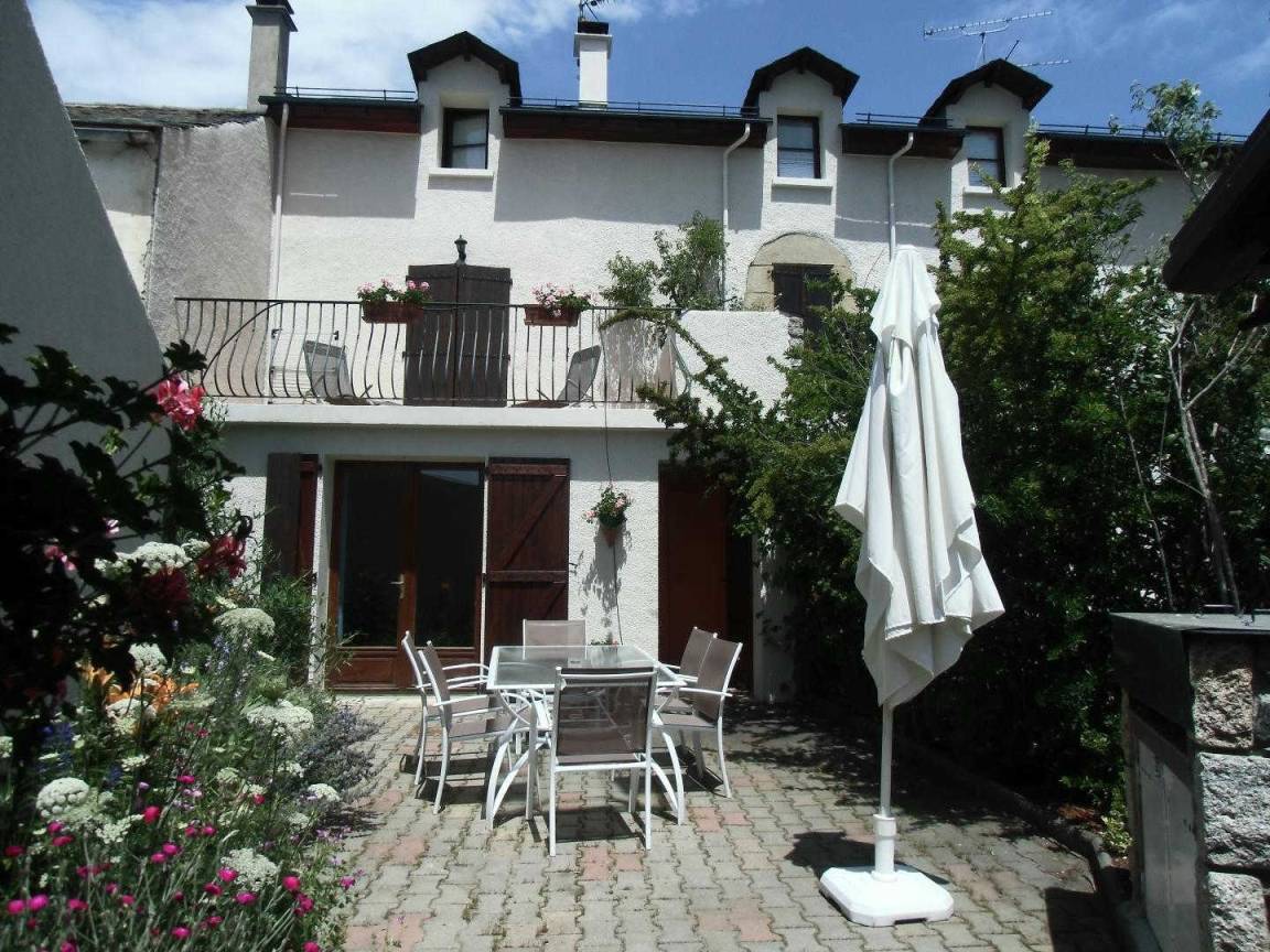 61 M² Gîte ∙ 2 Chambres ∙ 5 Personnes - Osséja