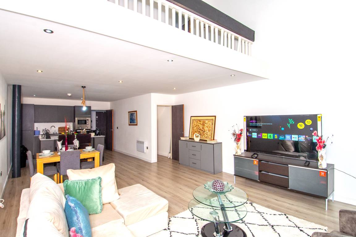 75 M² Apartment ∙ 2 Bedrooms ∙ 4 Guests - University of Bradford