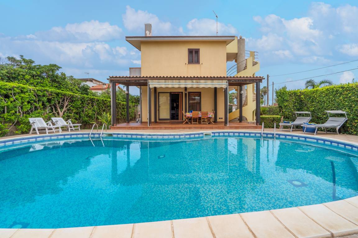 150 M² Villa ∙ 3 Slaapkamers ∙ 6 Gasten - Noto