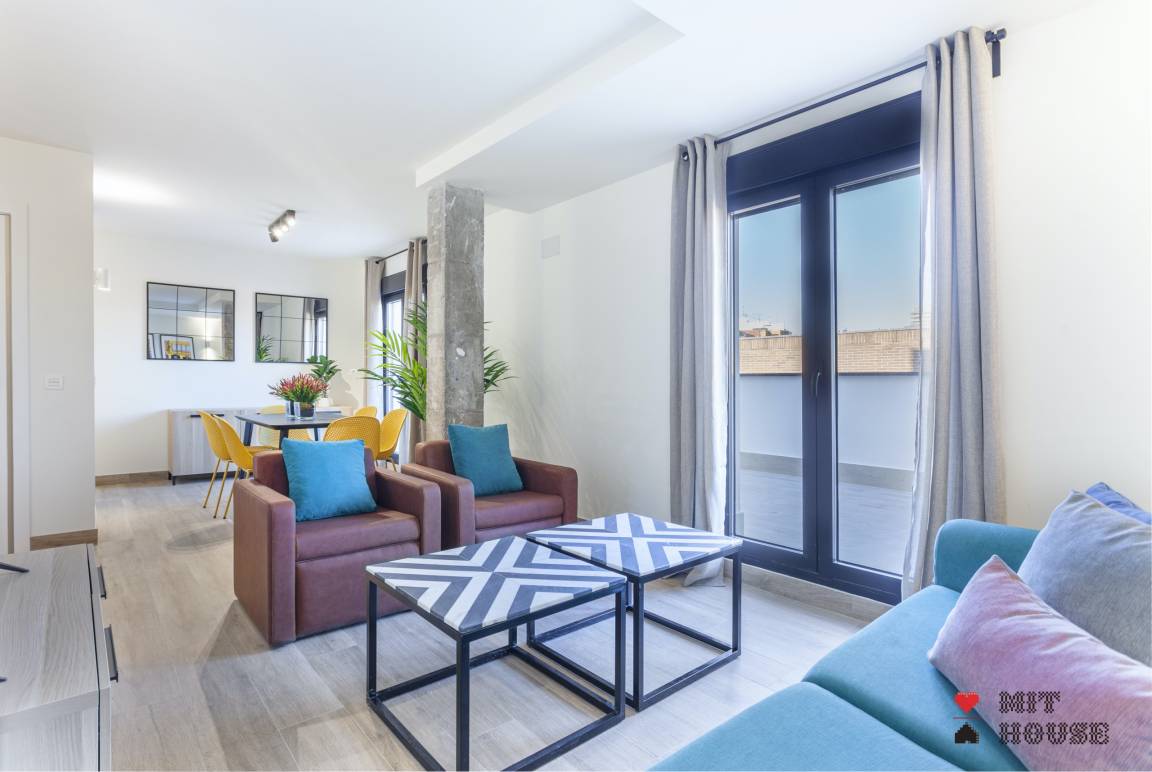 85 M² Apartamento ∙ 3 Habitaciones ∙ 7 Huéspedes - Getafe