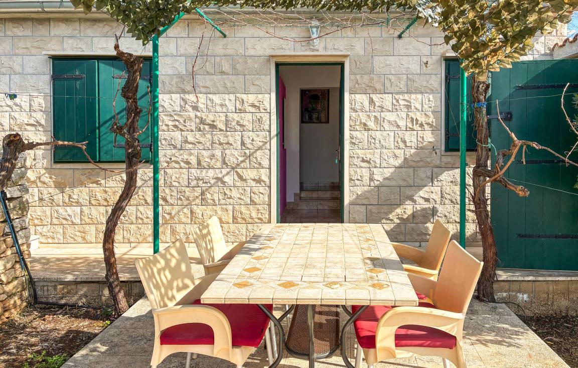 20 M² Ferienhaus ∙ 2 Schlafzimmer ∙ 4 Gäste - Postira