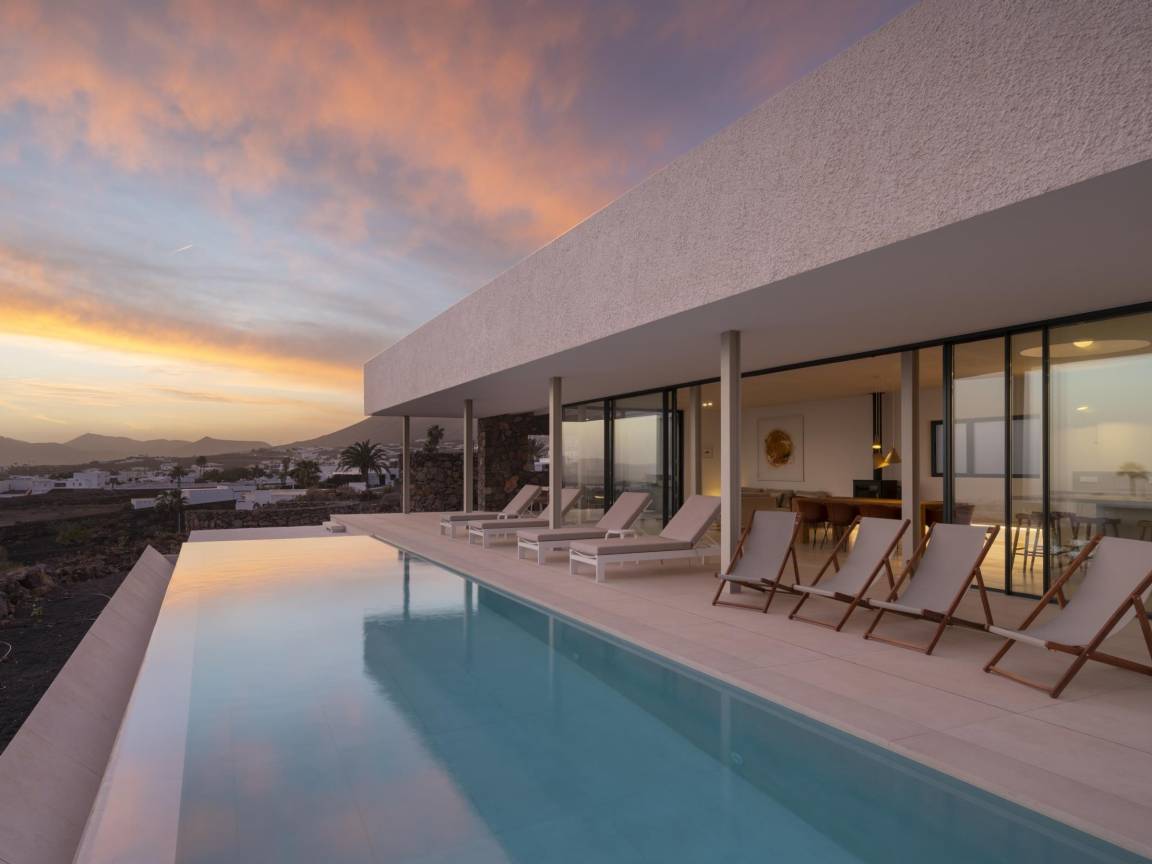 250 M² Villa ∙ 5 Schlafzimmer ∙ 10 Gäste - Puerto del Carmen