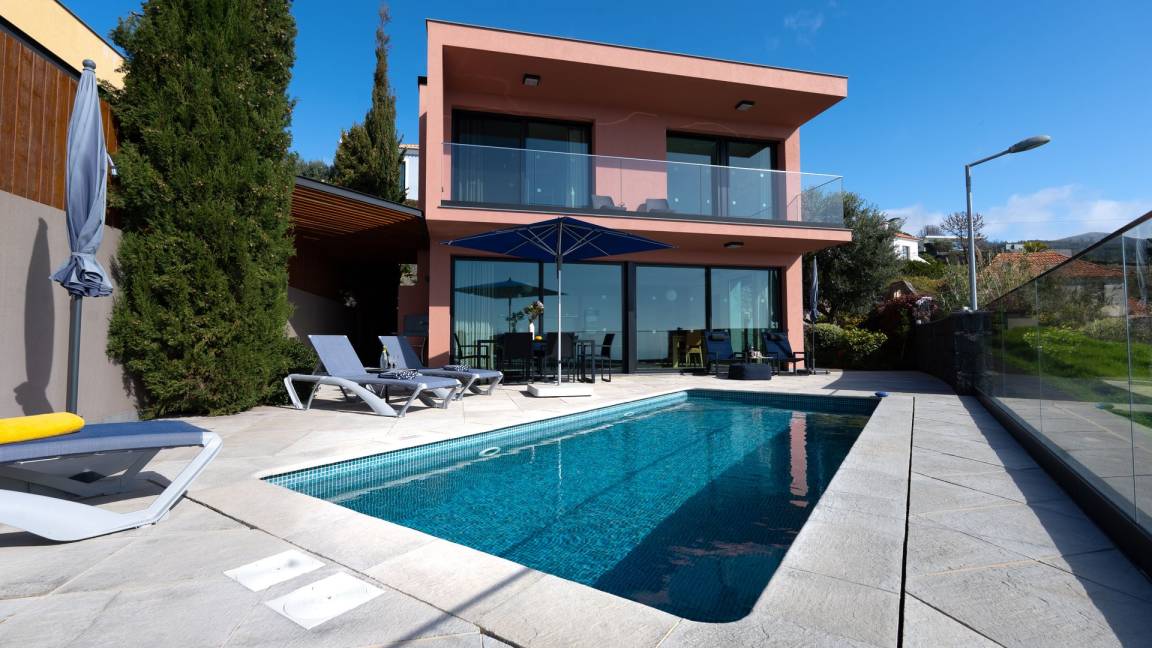 150 M² House ∙ 2 Bedrooms ∙ 4 Guests - Paúl do Mar