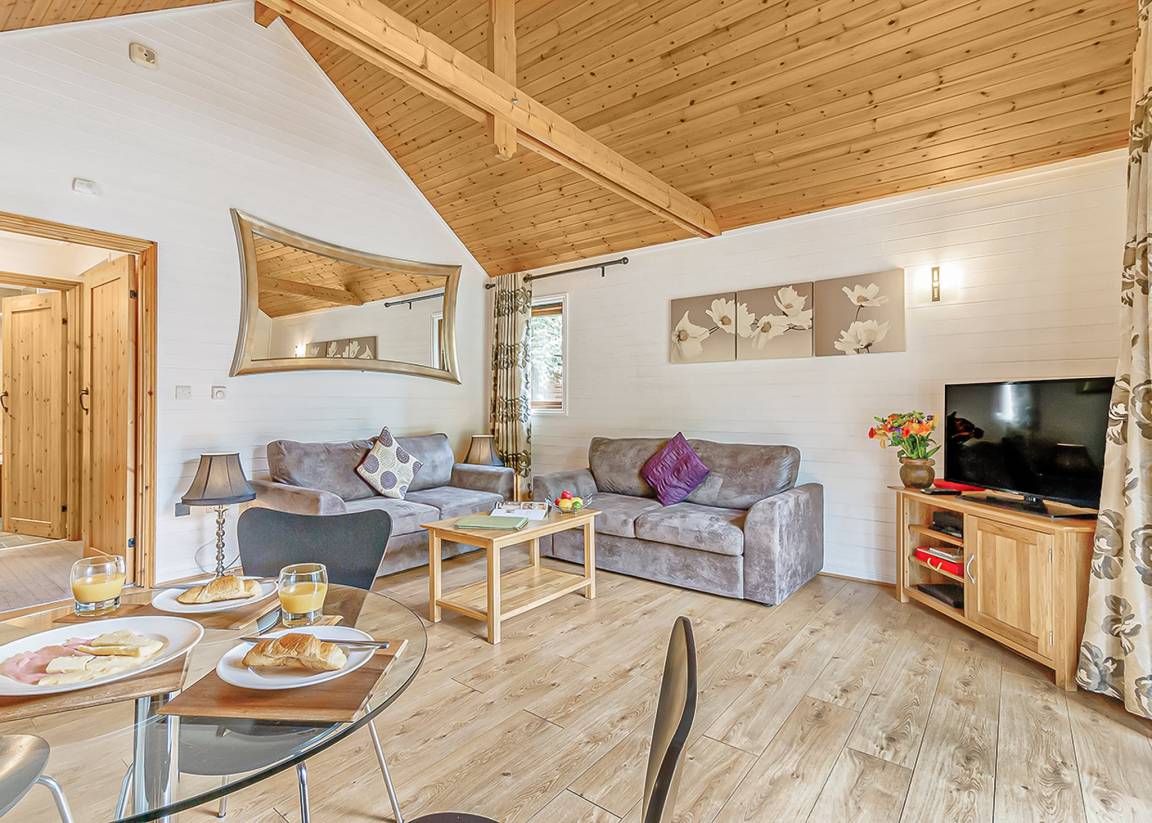 Chalet ∙ 1 Bedroom ∙ 2 Guests - Farnham
