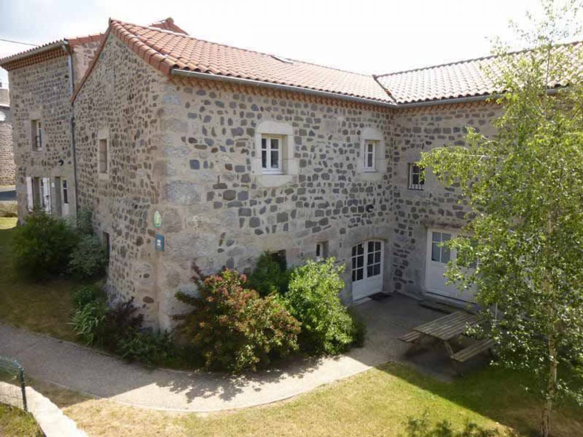 119 M² Casa Rural ∙ 3 Habitaciones ∙ 8 Huéspedes - Langogne
