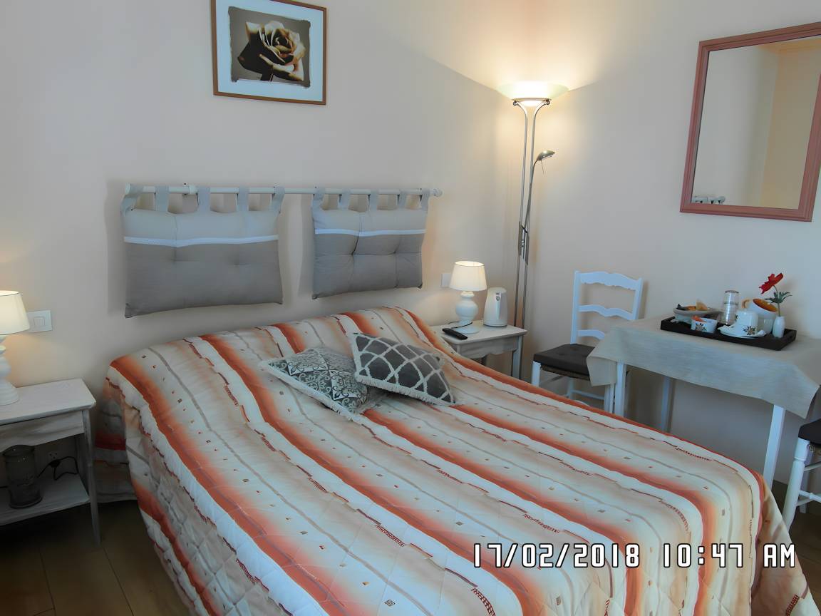 17 M² Chambre D'hôtes ∙ 1 Chambre ∙ 2 Personnes - Ouistreham