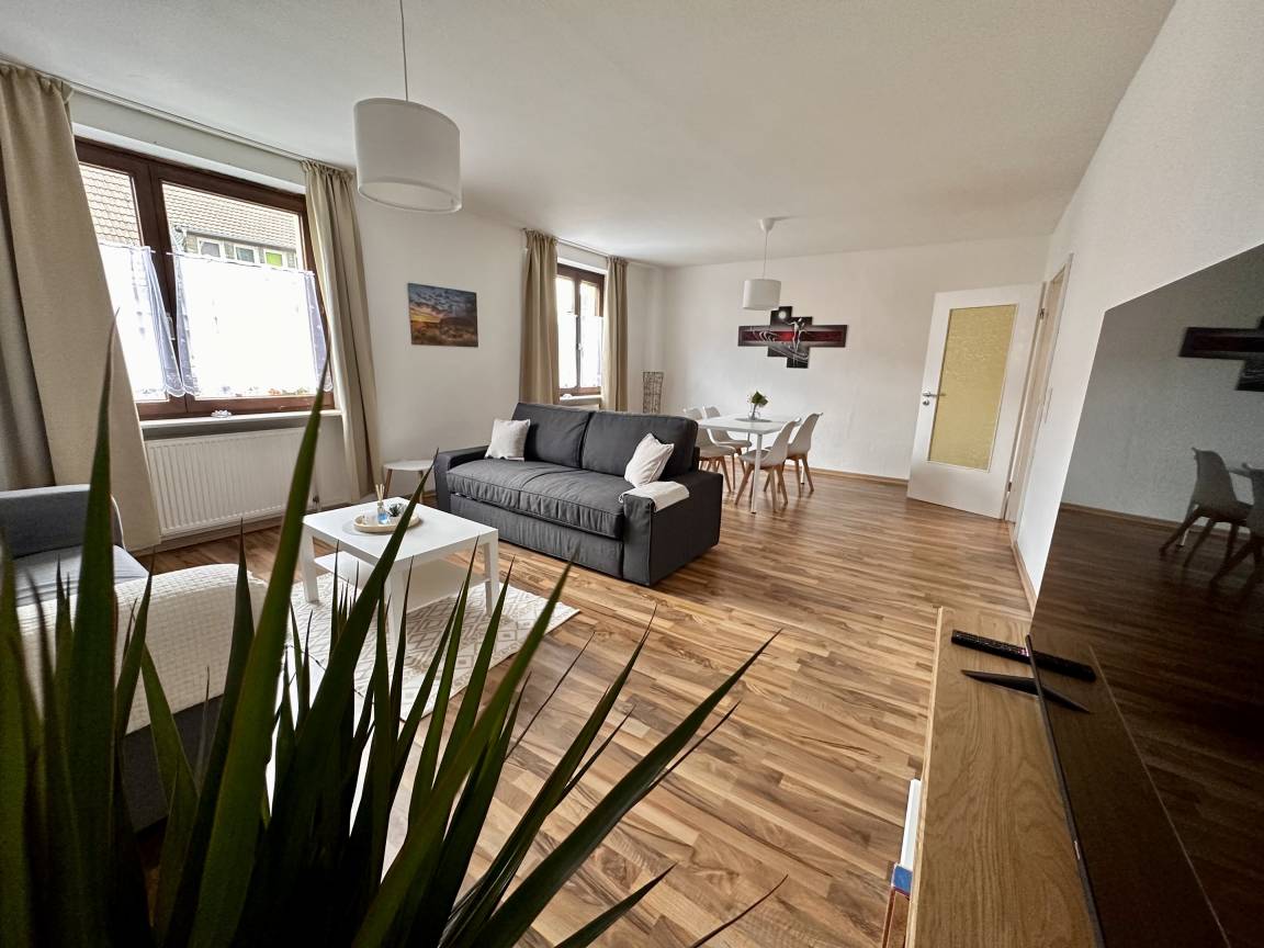 90 M² Ferienwohnung ∙ 2 Schlafzimmer ∙ 6 Gäste - Bergneustadt