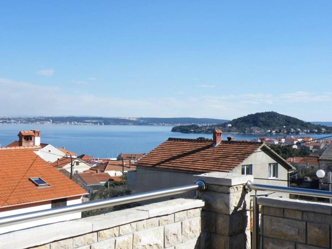 65 M² Apartment ∙ 3 Bedrooms ∙ 5 Guests - Zadar