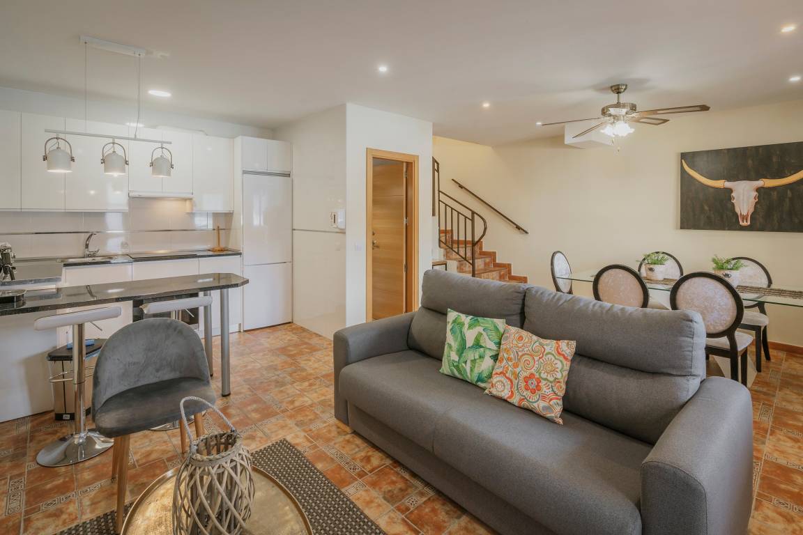 90 M² House ∙ 2 Bedrooms ∙ 6 Guests - Mijares
