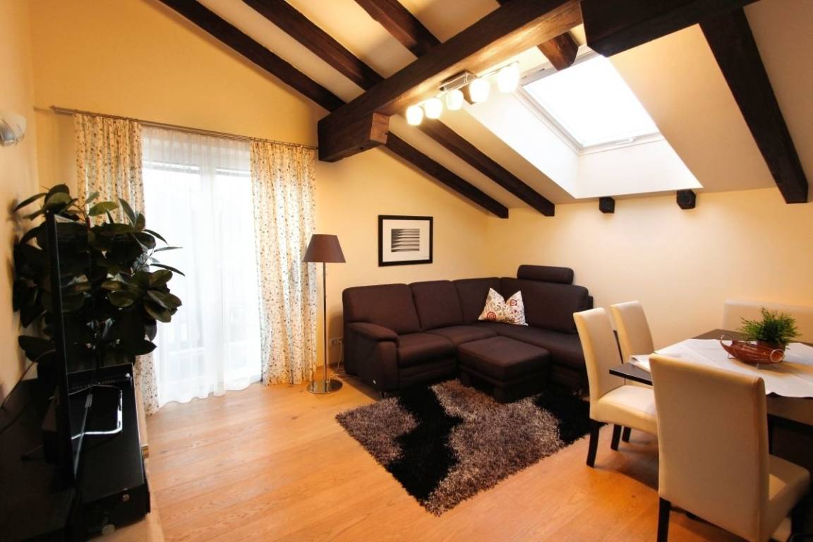 80 M² Ferienwohnung ∙ 2 Schlafzimmer ∙ 5 Gäste - Telfs