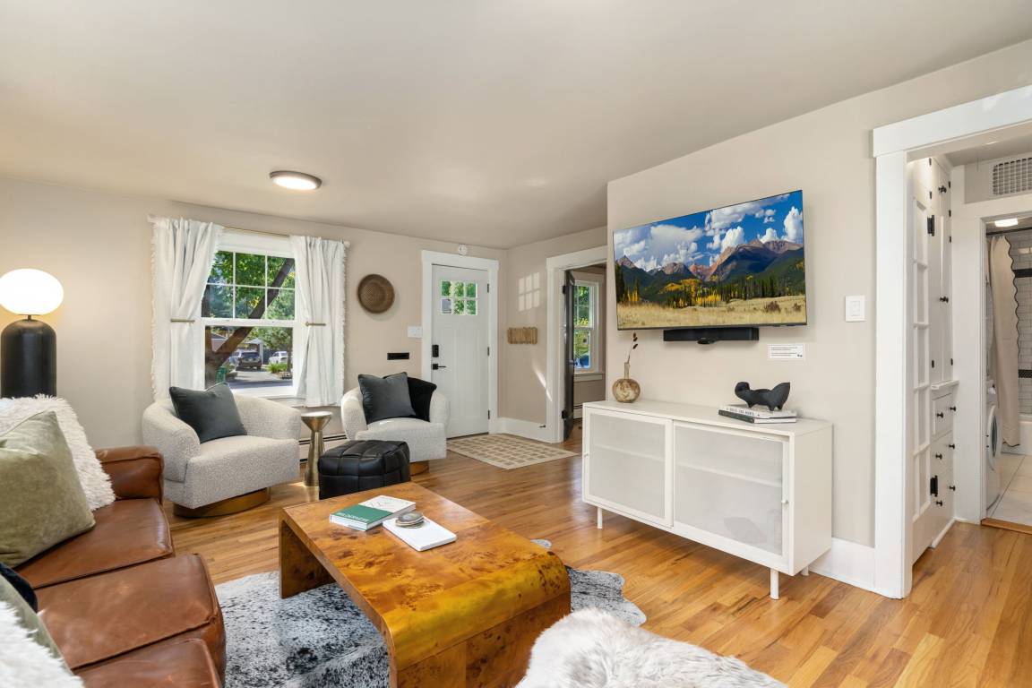 123 M² House ∙ 2 Bedrooms ∙ 4 Guests - Fort Collins, CO