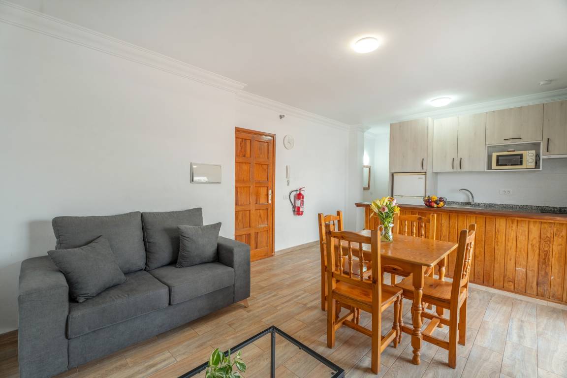 65 M² House ∙ 1 Bedroom ∙ 2 Guests - El Médano