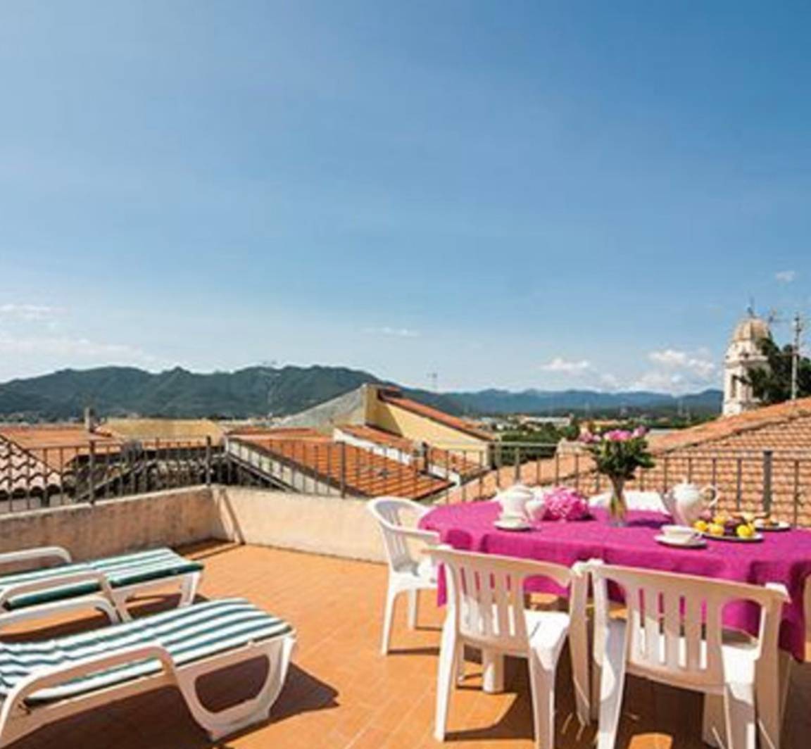 90 M² Apartment ∙ 3 Bedrooms ∙ 7 Guests - Alassio