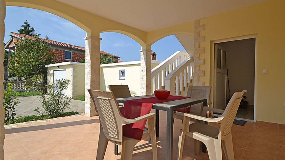 122 M² Ferienhaus ∙ 4 Schlafzimmer ∙ 8 Gäste - Bibinje