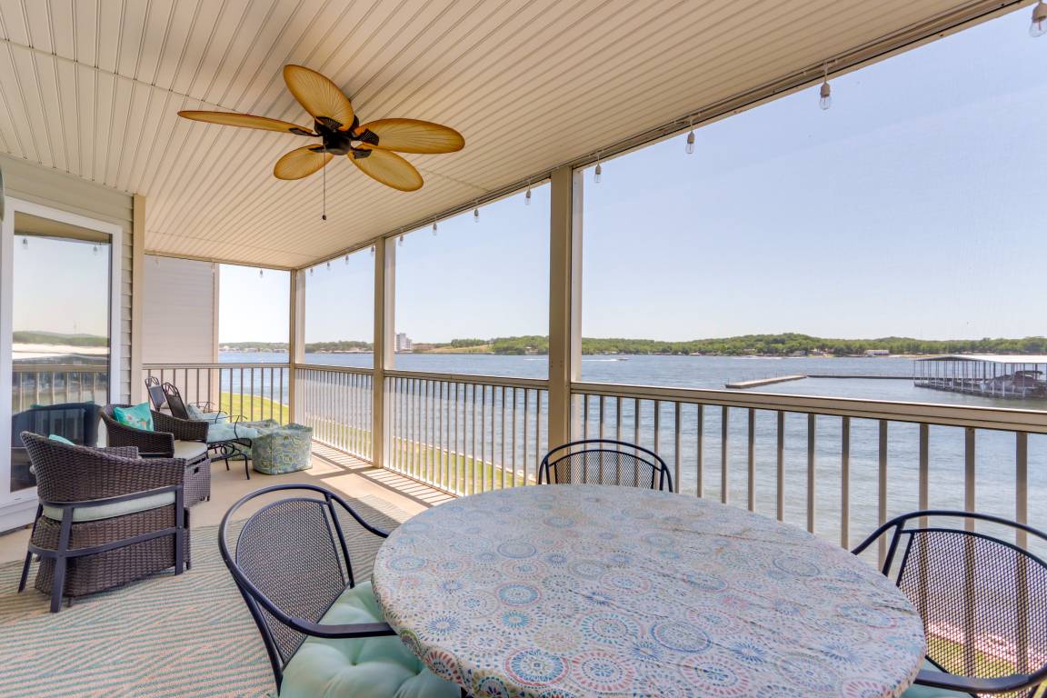 124 M² Apartment ∙ 2 Bedrooms ∙ 6 Guests - Sunrise Beach, MO