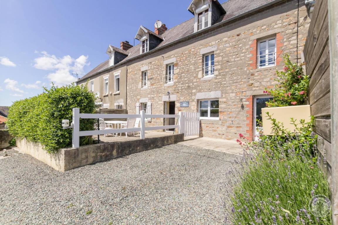 93 M² Gîte ∙ 2 Chambres ∙ 5 Personnes - Coutances