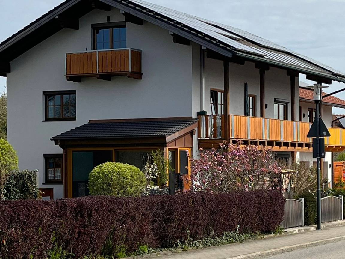 70 M² Ferienwohnung ∙ 1 Schlafzimmer ∙ 4 Gäste - Trostberg