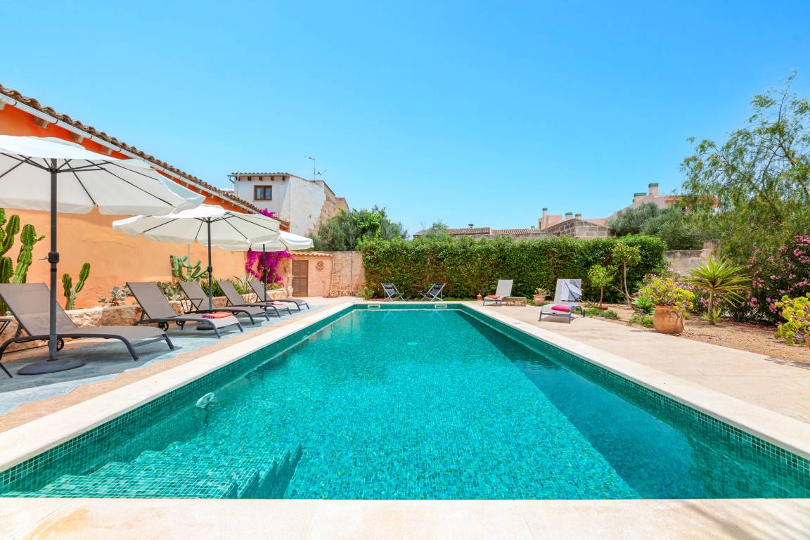 300 M² Ferienhaus ∙ 6 Schlafzimmer ∙ 6 Gäste - Santanyí