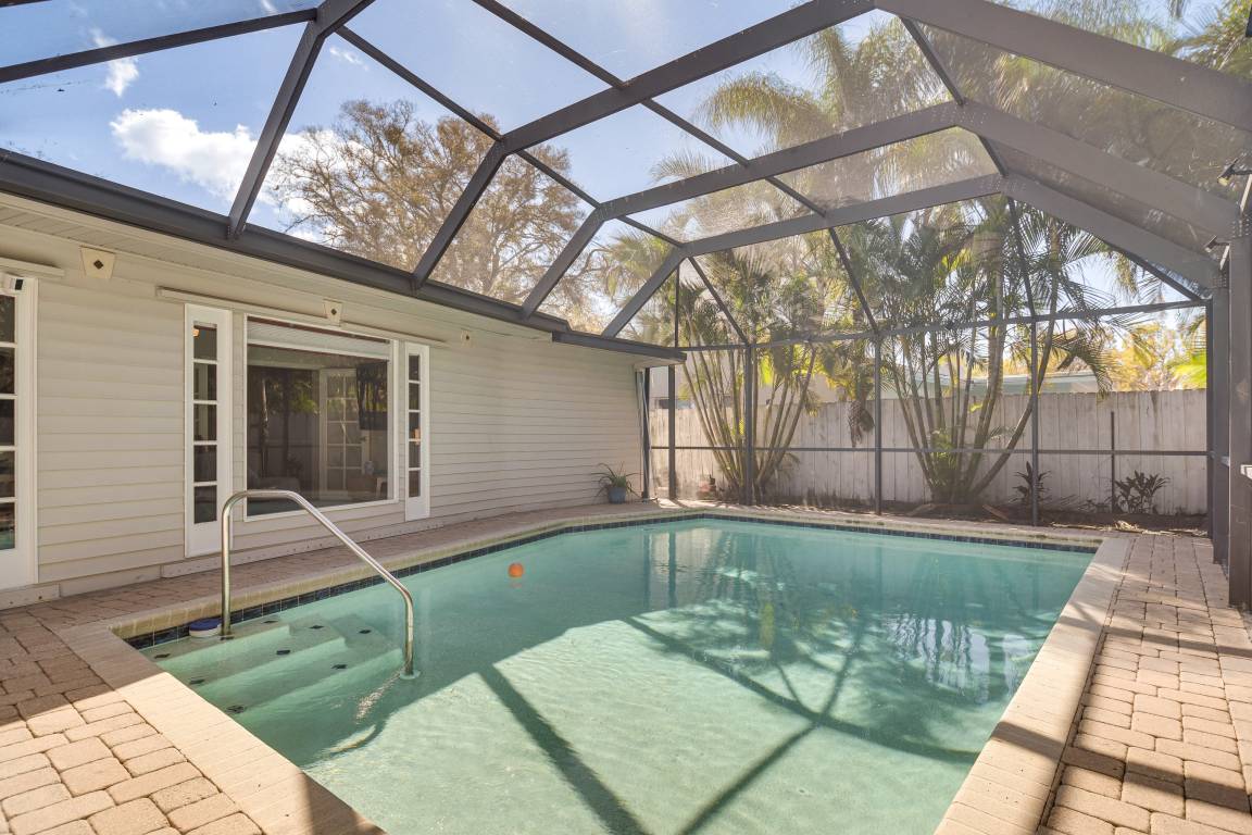 213 M² Ferienhaus ∙ 3 Schlafzimmer ∙ 6 Gäste - Clearwater