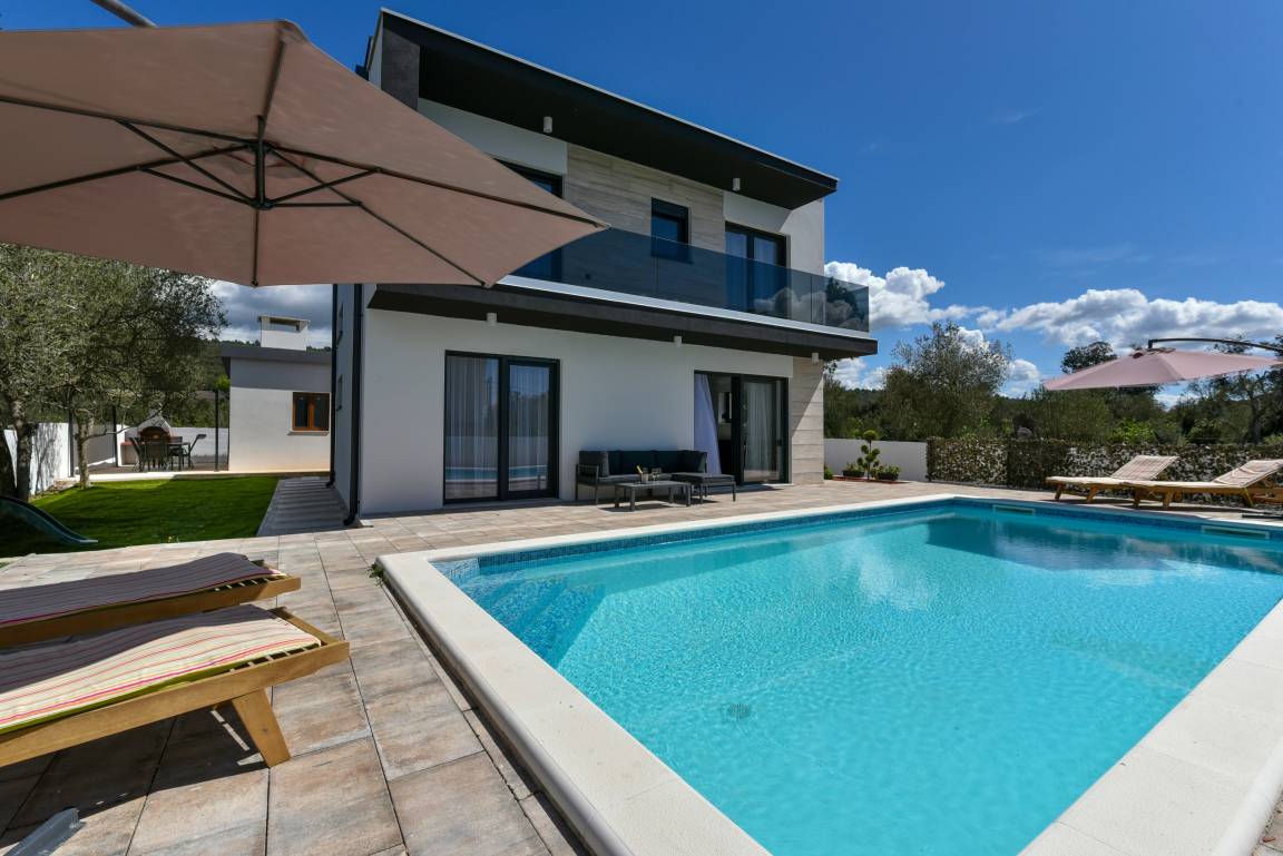 135 M² Villa ∙ 3 Schlafzimmer ∙ 8 Gäste - Bibinje