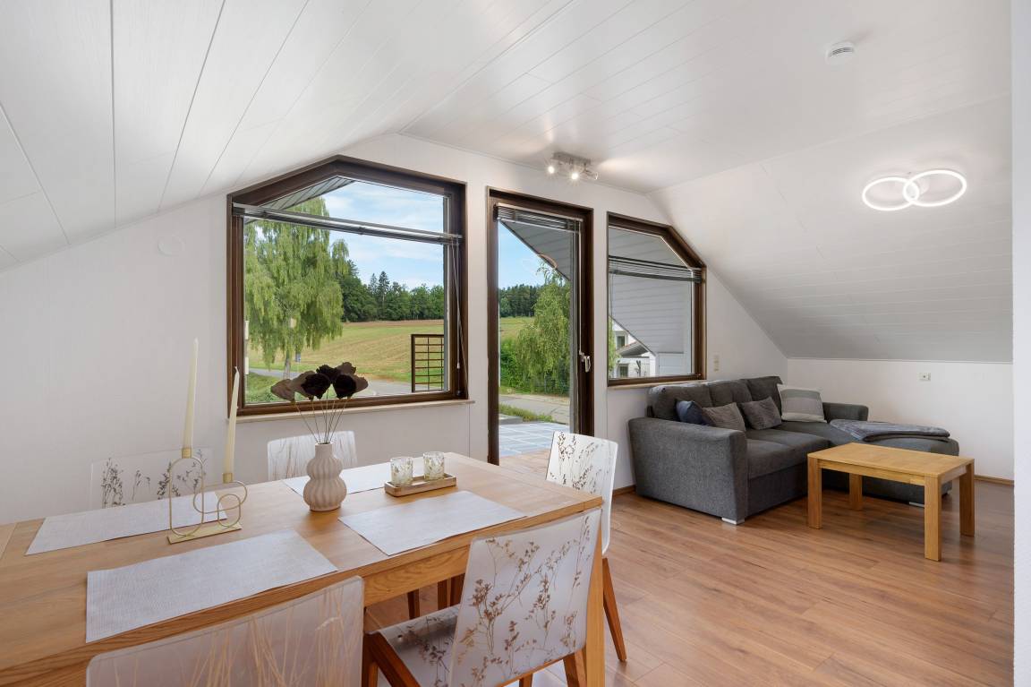 69 M² Ferienwohnung ∙ 2 Schlafzimmer ∙ 6 Gäste - Altensteig